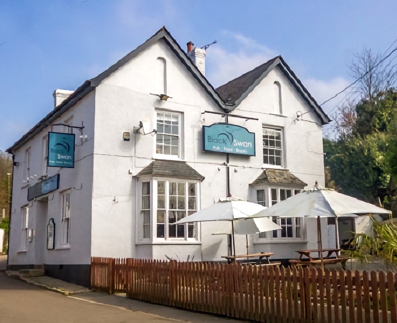 Port Navas Yacht Club » Things to do